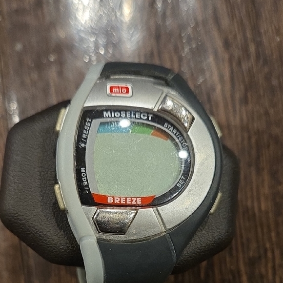 MIO BREEZE | Wearables | Mio Breeze Black And Silver Digital Watch ...